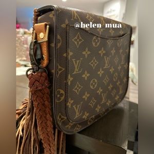 Vintage Boho | Bags | Vintage Boho World Traveler Lv Crossbody | Poshmark